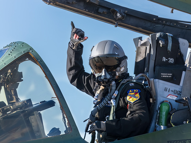 Meet The Pilot: Capt. Lindsay ‘MAD’ Johnson of the A-10 Demo Team