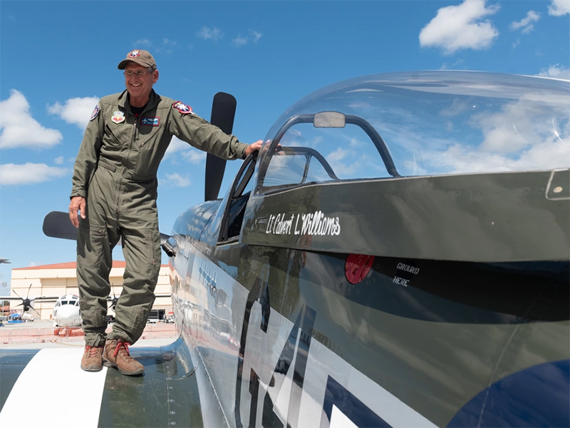 MEET THE PILOT: STEVE HINTON